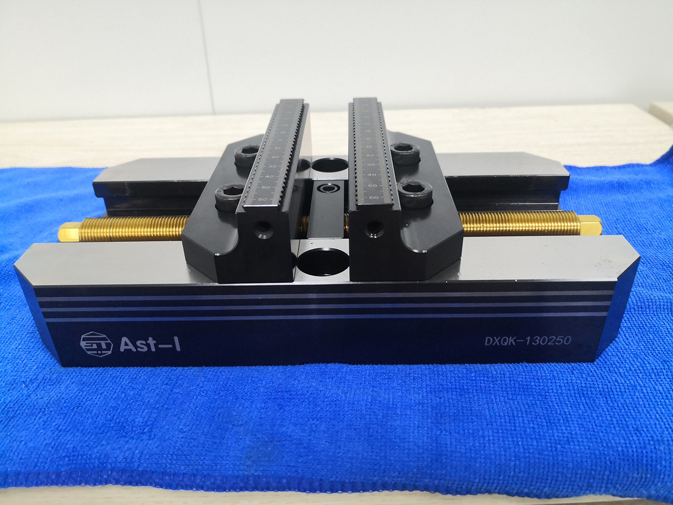 Precision Adjustable 5 Axis Fixture Manual Cnc Milling Fixtures