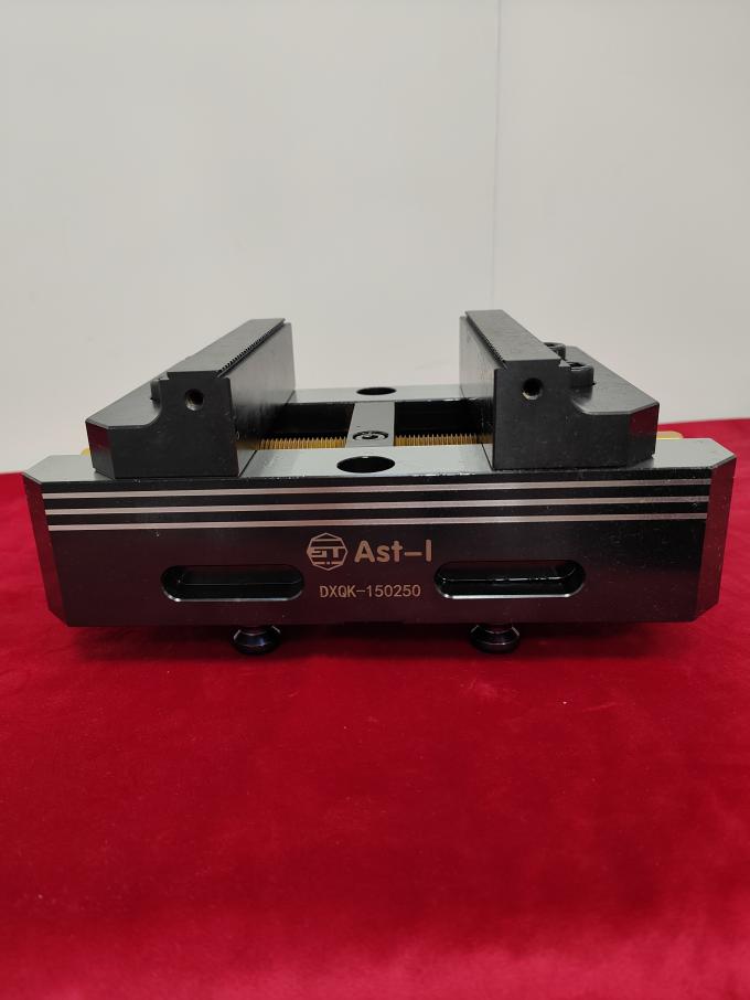 Compact Multi Power Axis Fixtures Alloy Steel 5th Axis Self Centering Vise